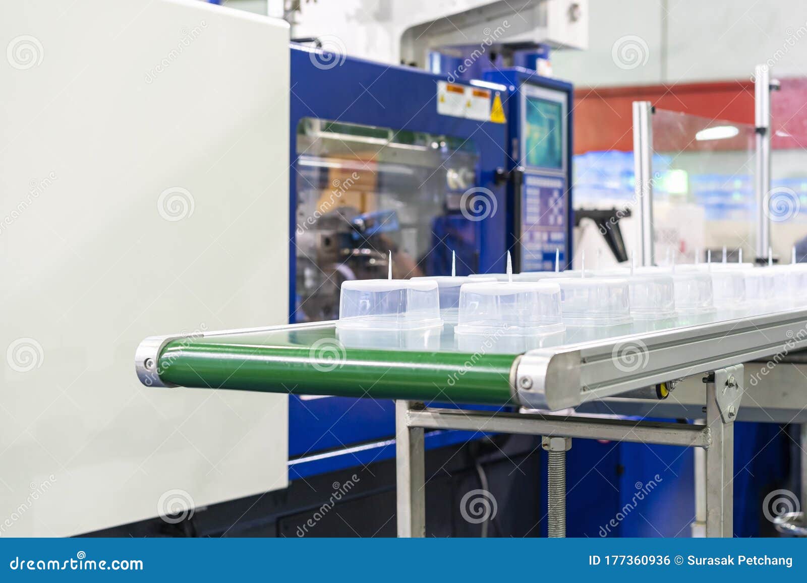 Many Row of Clear Plastic Cup or Box after Made by Plastic Injection ...