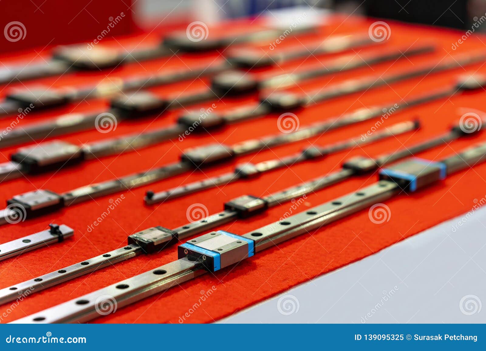 Many Size of High Quality and Precision Linear Ball Bearing Guide of ...