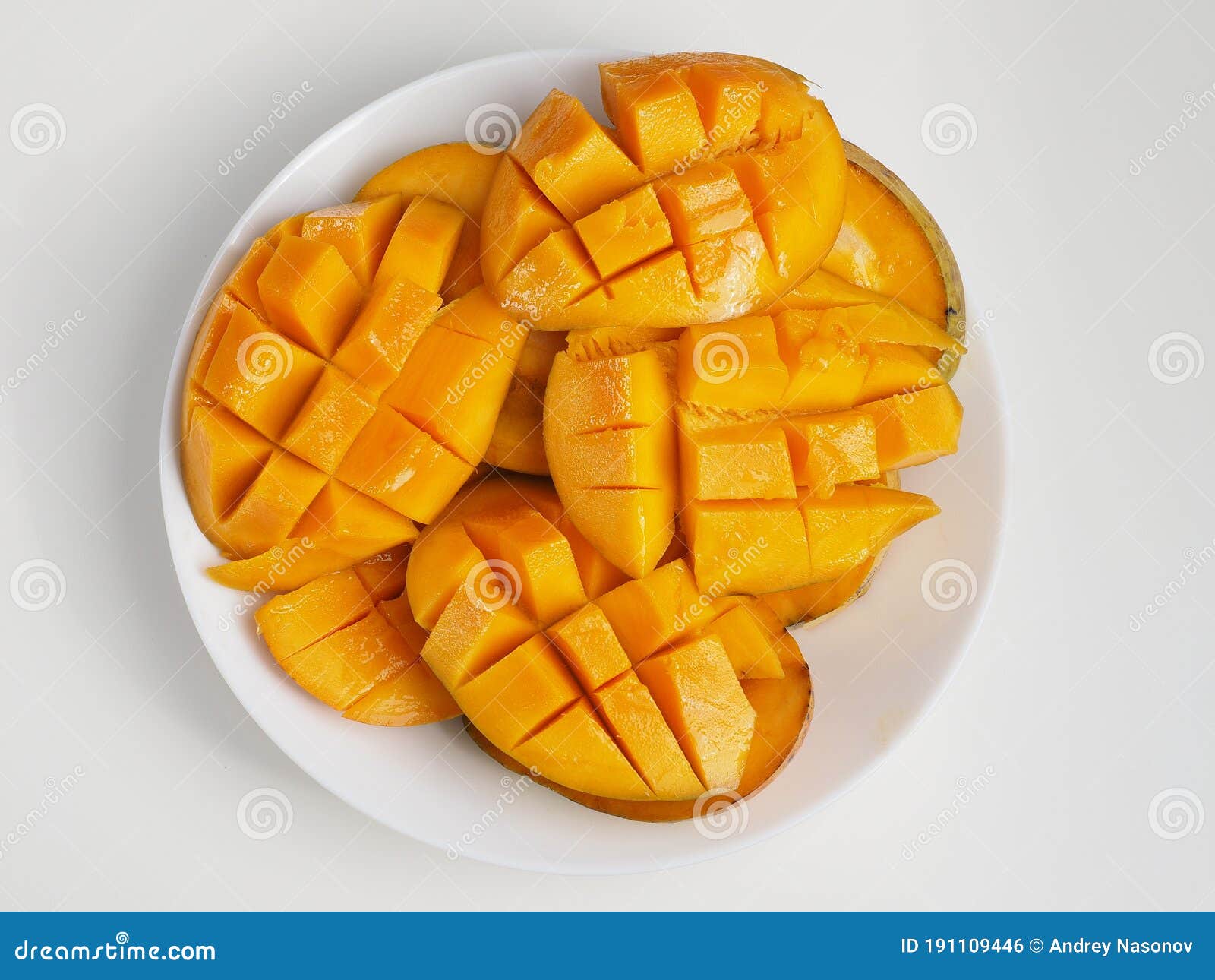 Many Sliced Mango Fruit on Plate. Stock Photo - Image of yellow, fruit ...