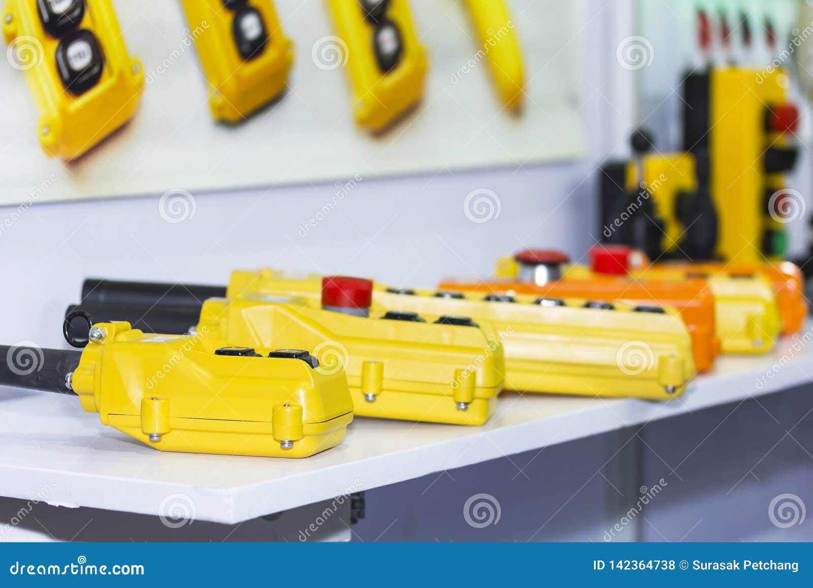 Many Type of Electric Remote Control Lift or Crane for Control ...