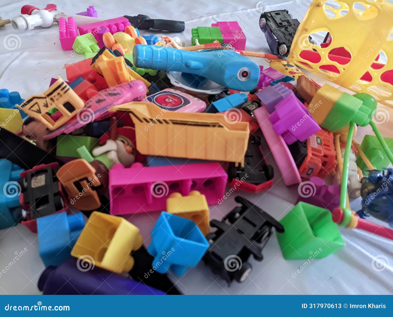 Many Types Of Mythical Beasts On The Ridges Of Ancient Chinese ...