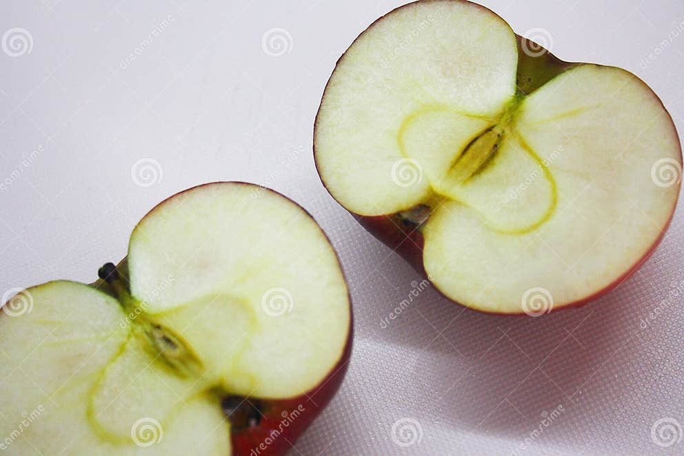 Manzana foto de archivo. Imagen de cuchillo, alimento - 215835114