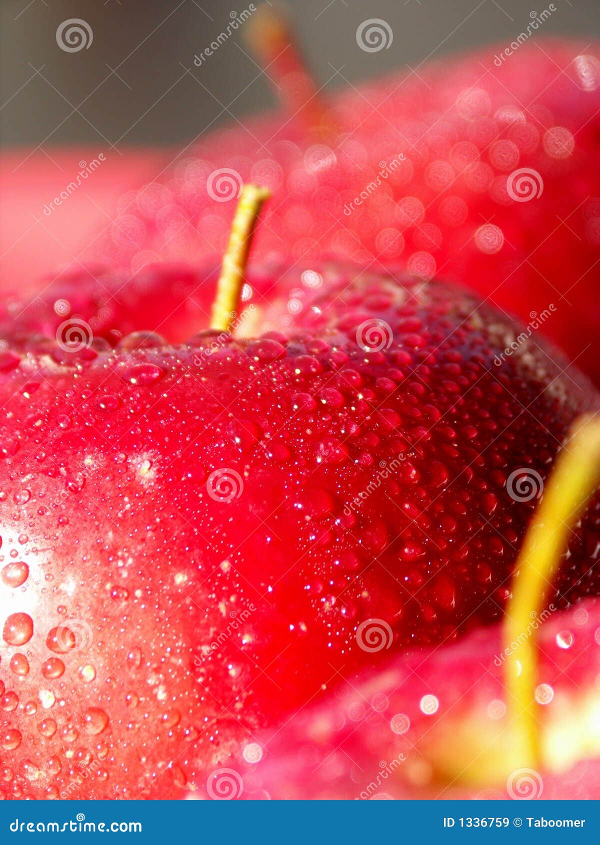 Manzanas red delicious imagen de archivo. Imagen de manzana - 1336759