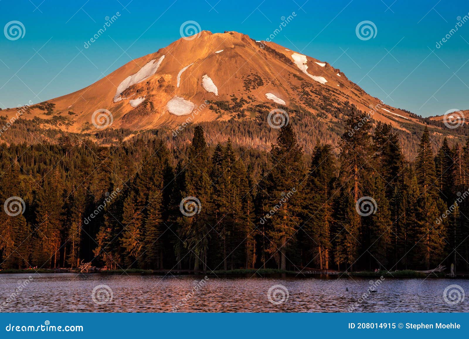 Manzanita Lake And Lassen Peak At Sunset Lassen Volcanic National Park