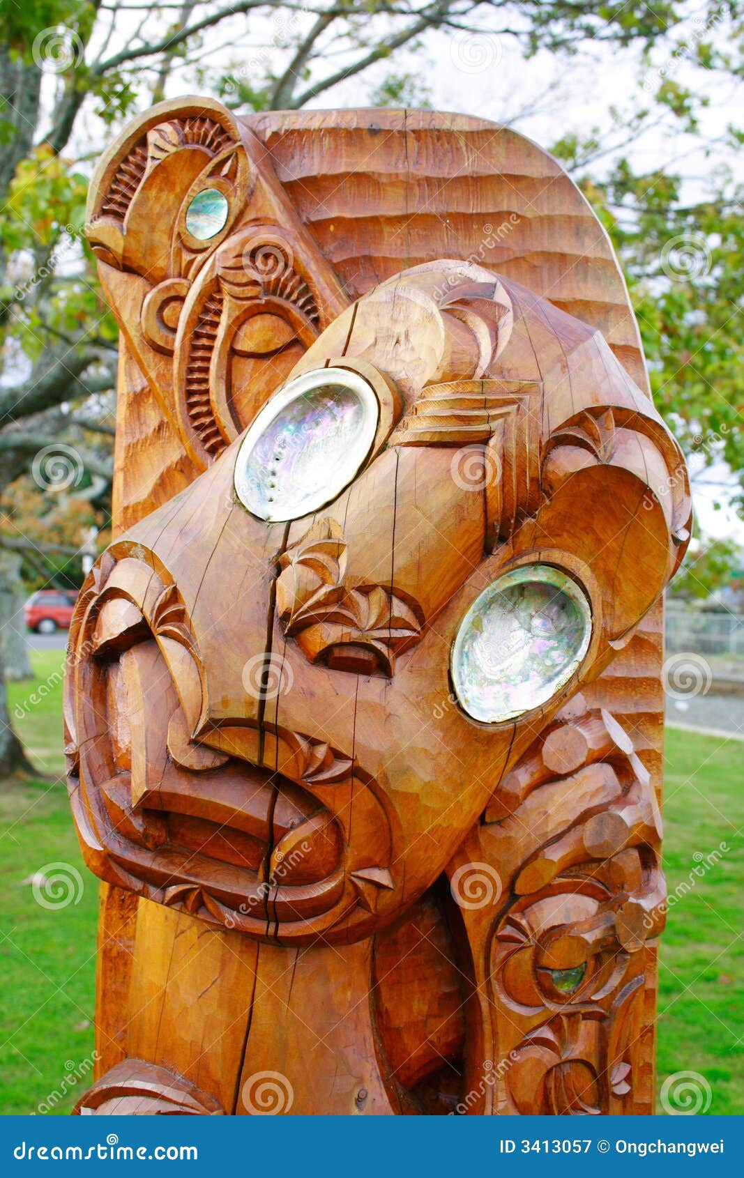 Maori Sculpture Editorial Photo | CartoonDealer.com #29865937