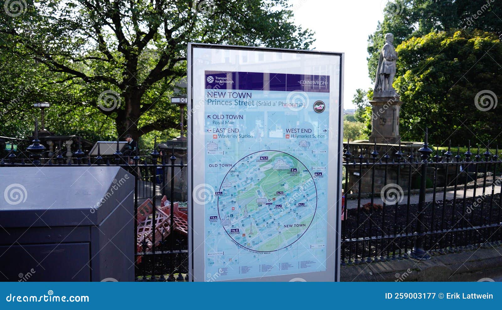 Map of Edinburgh New Town - EDINBURGH, SCOTLAND - OCTOBER 04, 2022 ... Map of Edinburgh New Town - EDINBURGH, SCOTLAND - OCTOBER 04, 2022 ...