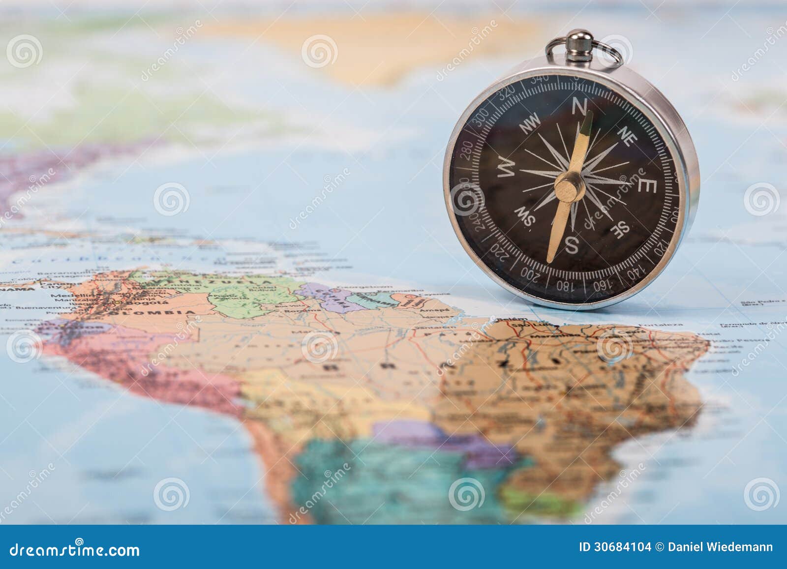 Mapa com compasso foto de stock. Imagem de compasso, brasil - 30684104