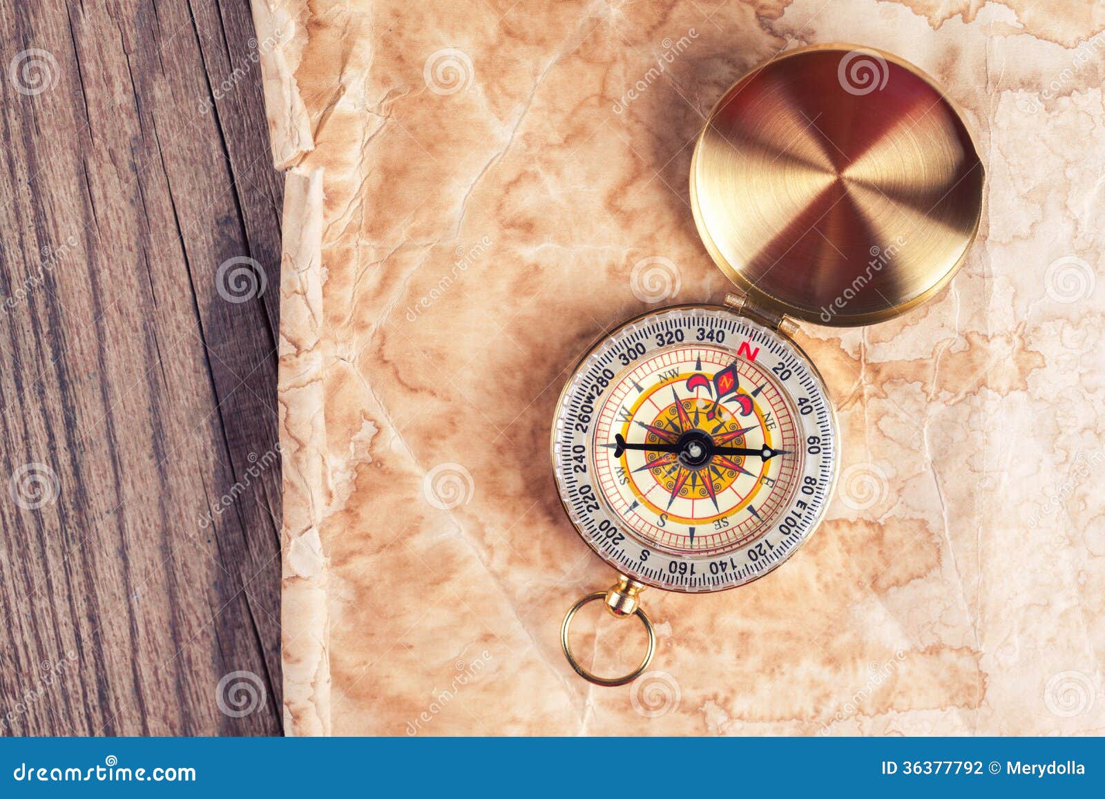 Mapa com compasso foto de stock. Imagem de pergaminho - 36377792