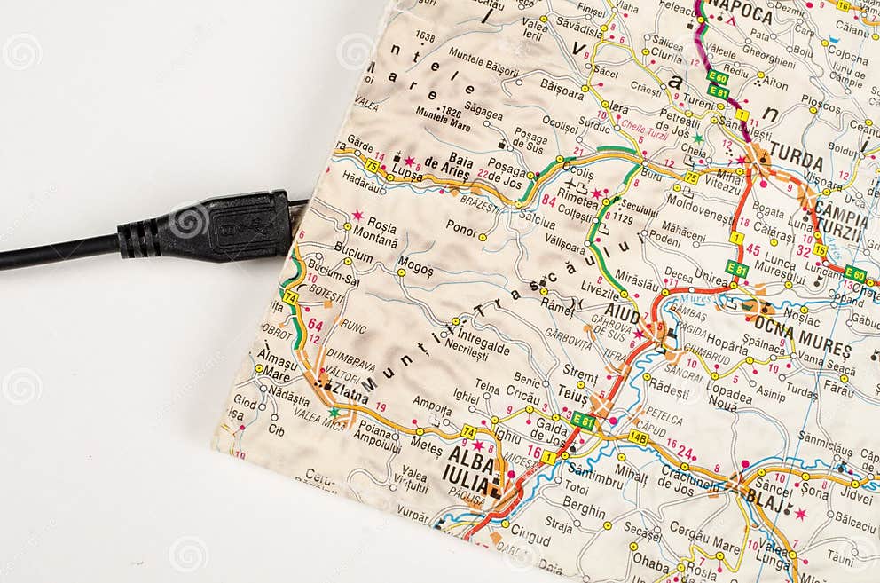 Mapa con el cable del USB imagen de archivo. Imagen de idea - 135430811