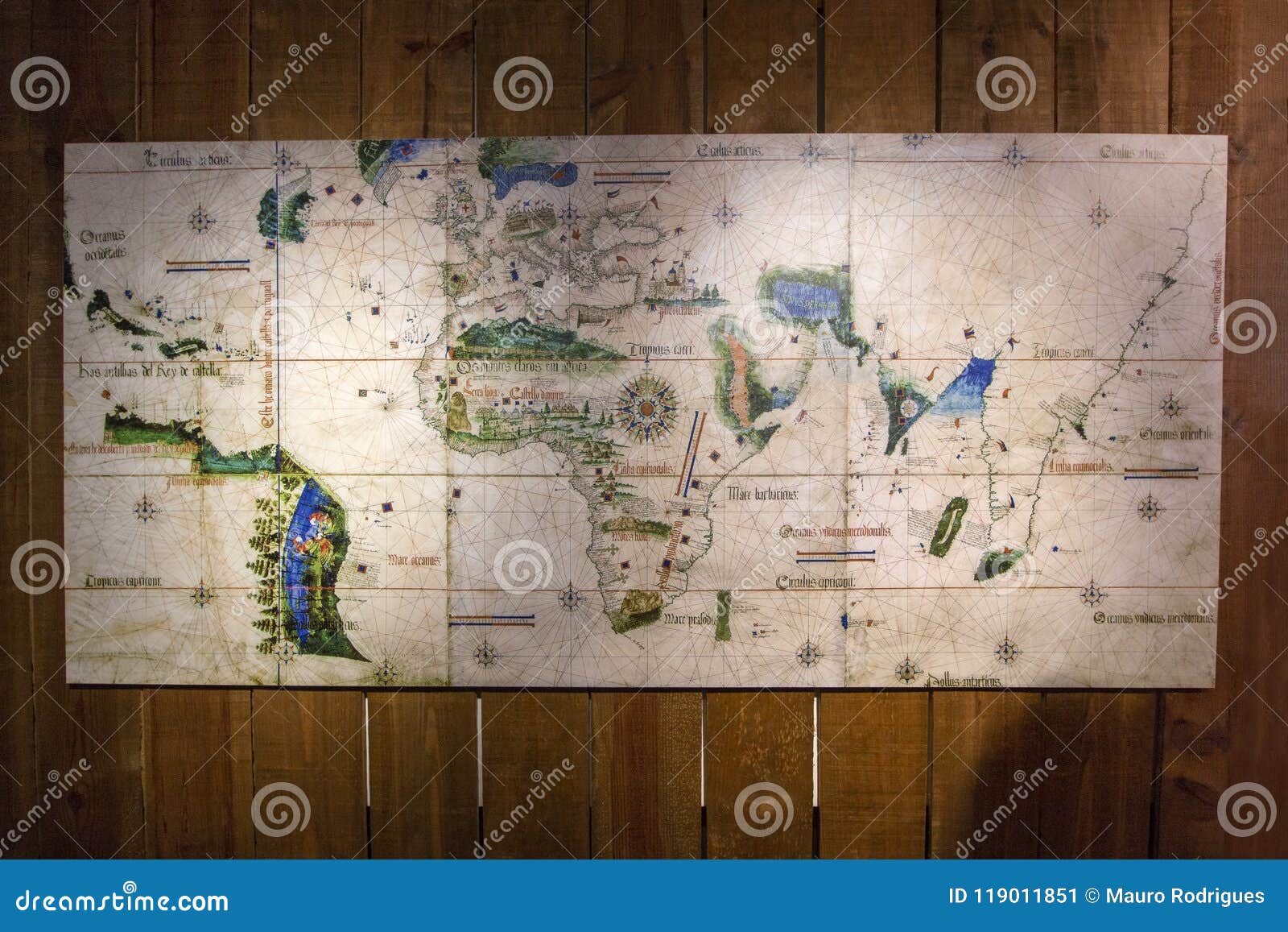 Mapa de mundo antigo foto editorial. Imagem de sentido - 119011851