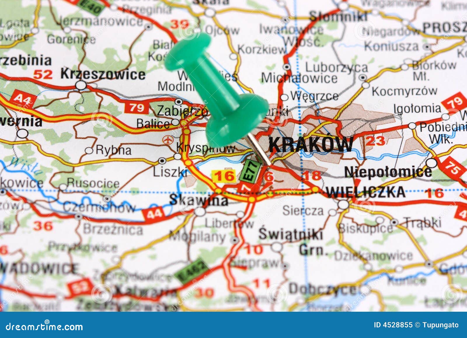 Mapa, przypięta do krakowa obraz stock. Obraz złożonej z trasa - 4528855