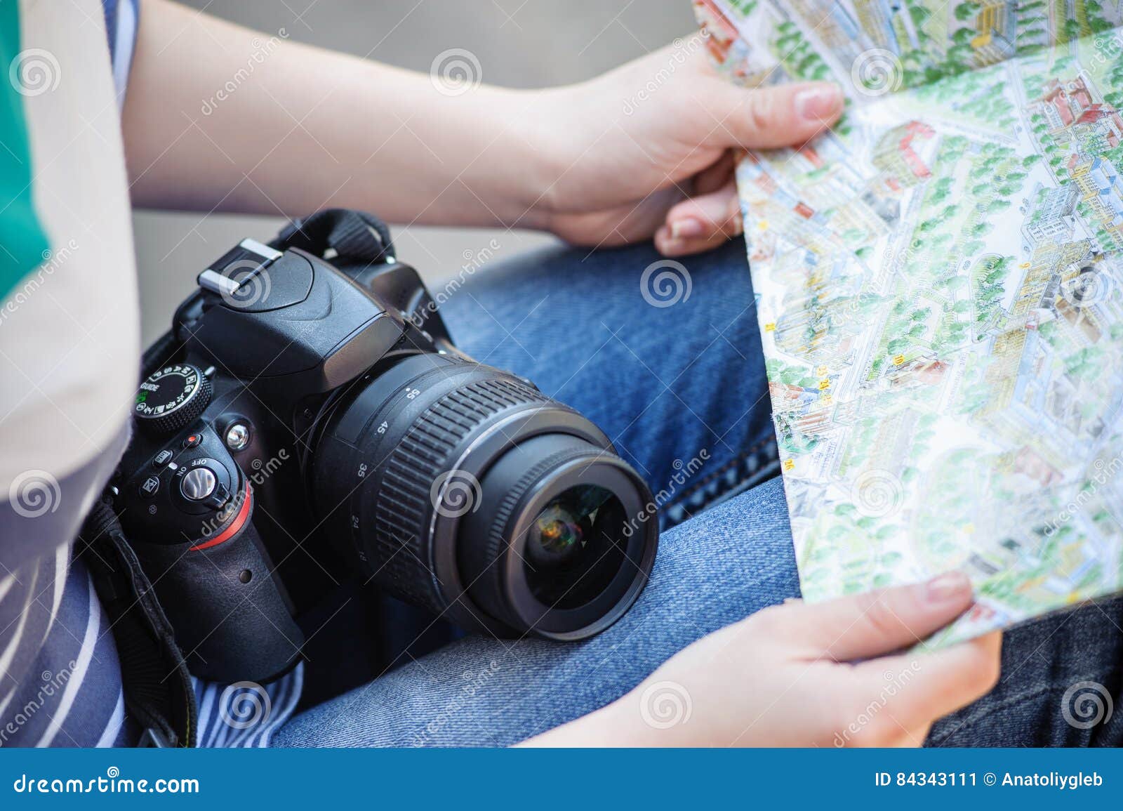 Maps in the Hands of a Girl Editorial Photo - Image of tourism, park ...