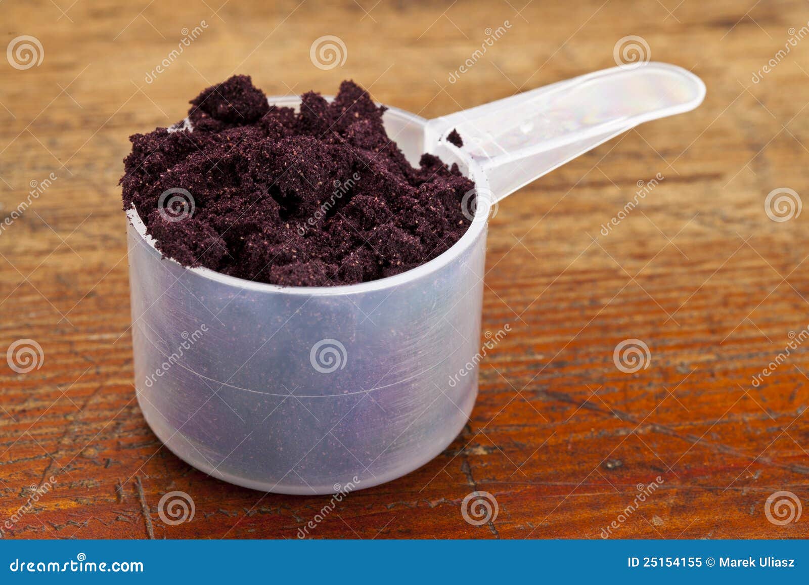 Maqui fruit powder scoop stock image. Image of chilensis - 25154155
