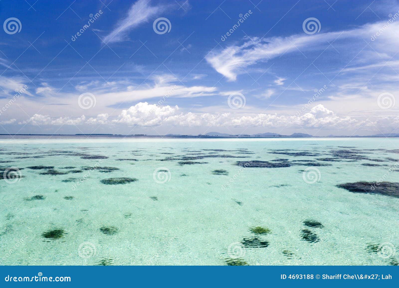 Mar aberto raso foto de stock. Imagem de céu, ronco, vela - 4693188