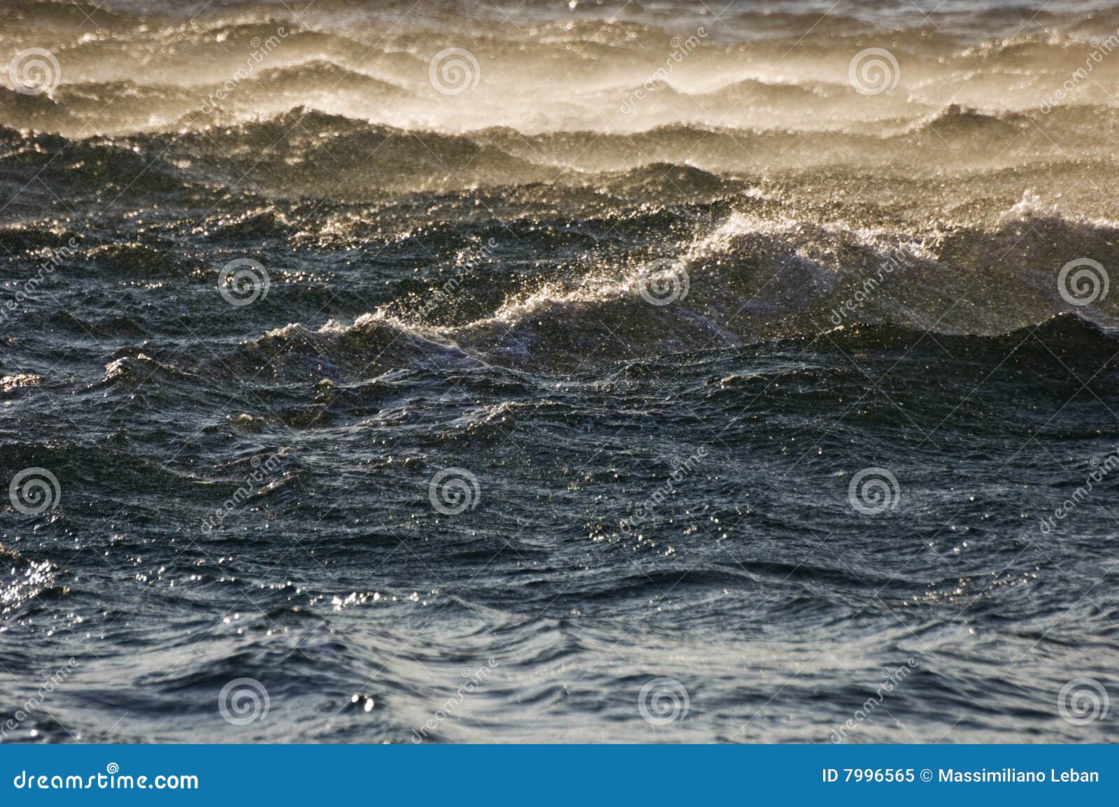 Mar agitado imagen de archivo. Imagen de espuma, agua - 7996565