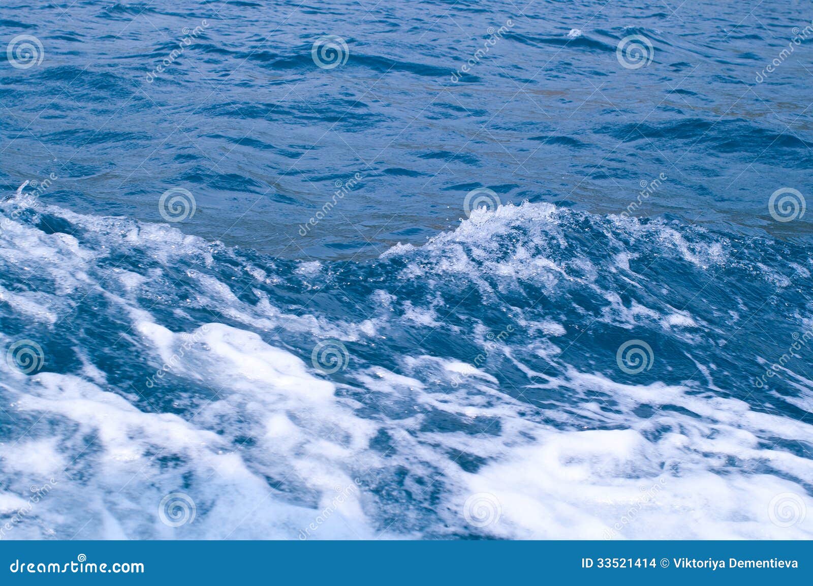Mar azul foto de archivo. Imagen de superficie, tropical - 33521414