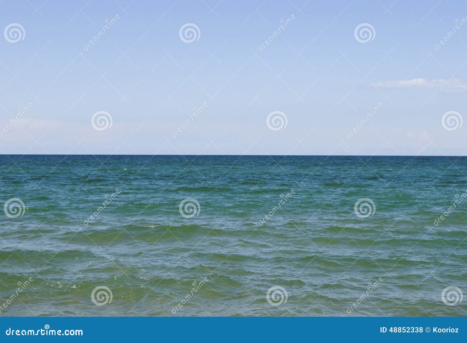 Mar, cielo y horizonte foto de archivo. Imagen de horizonte - 48852338