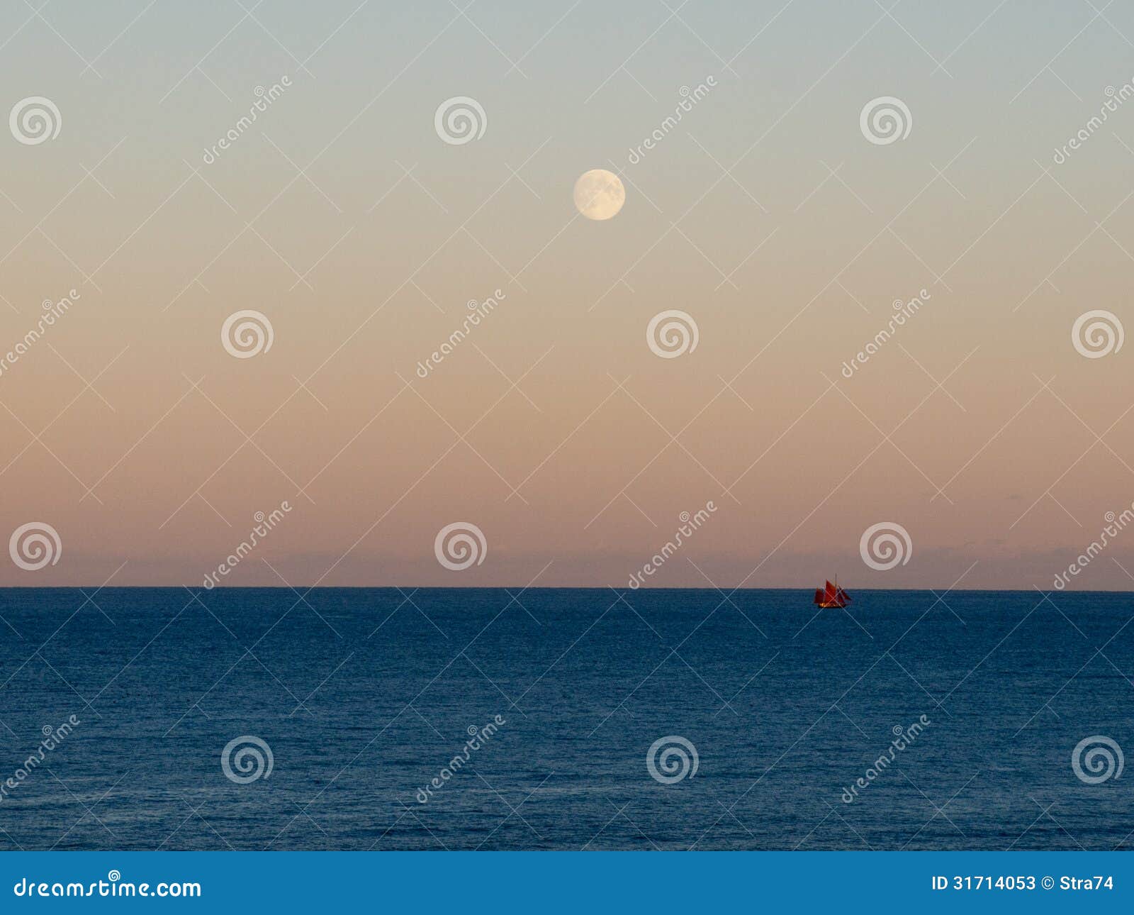 Mar da lua imagem de stock. Imagem de console, praia - 31714053