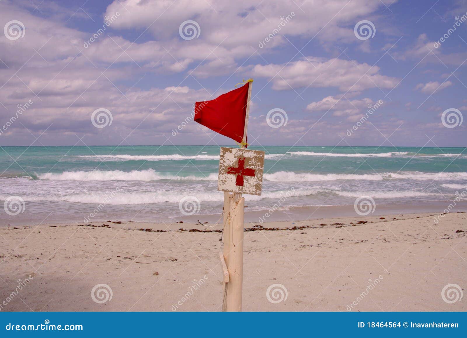 Mar peligroso foto de archivo. Imagen de cielo, rojo - 18464564