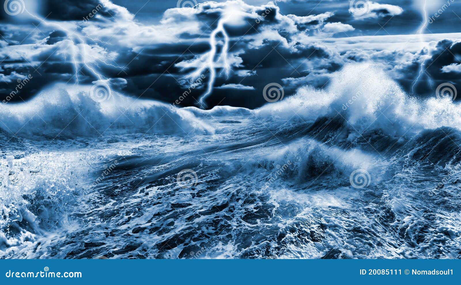 Mar tormentoso escuro imagem de stock. Imagem de elétrico - 20085111