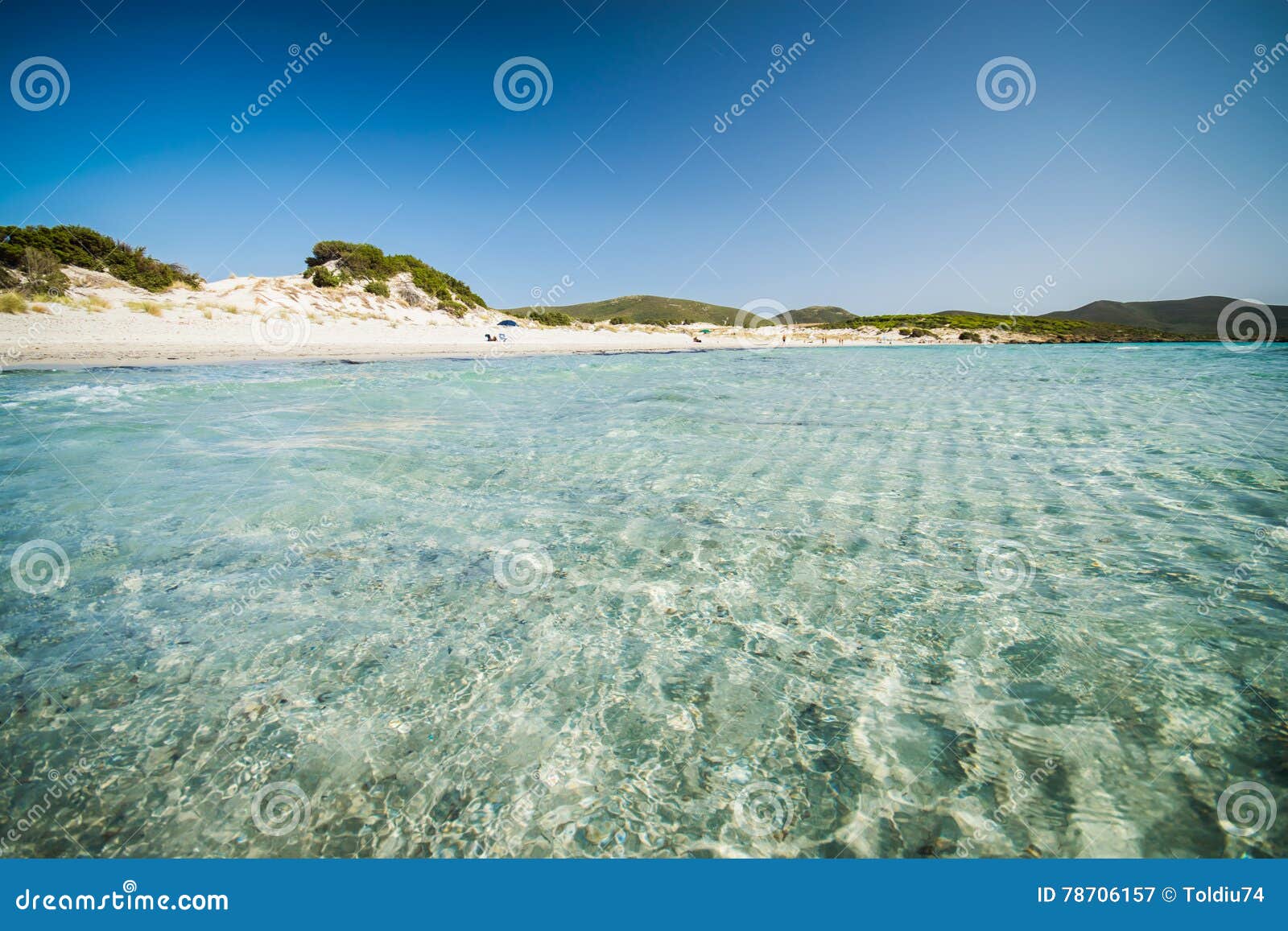 Mar Transparente E água Claro De Sardinia Imagem de Stock - Imagem de ...