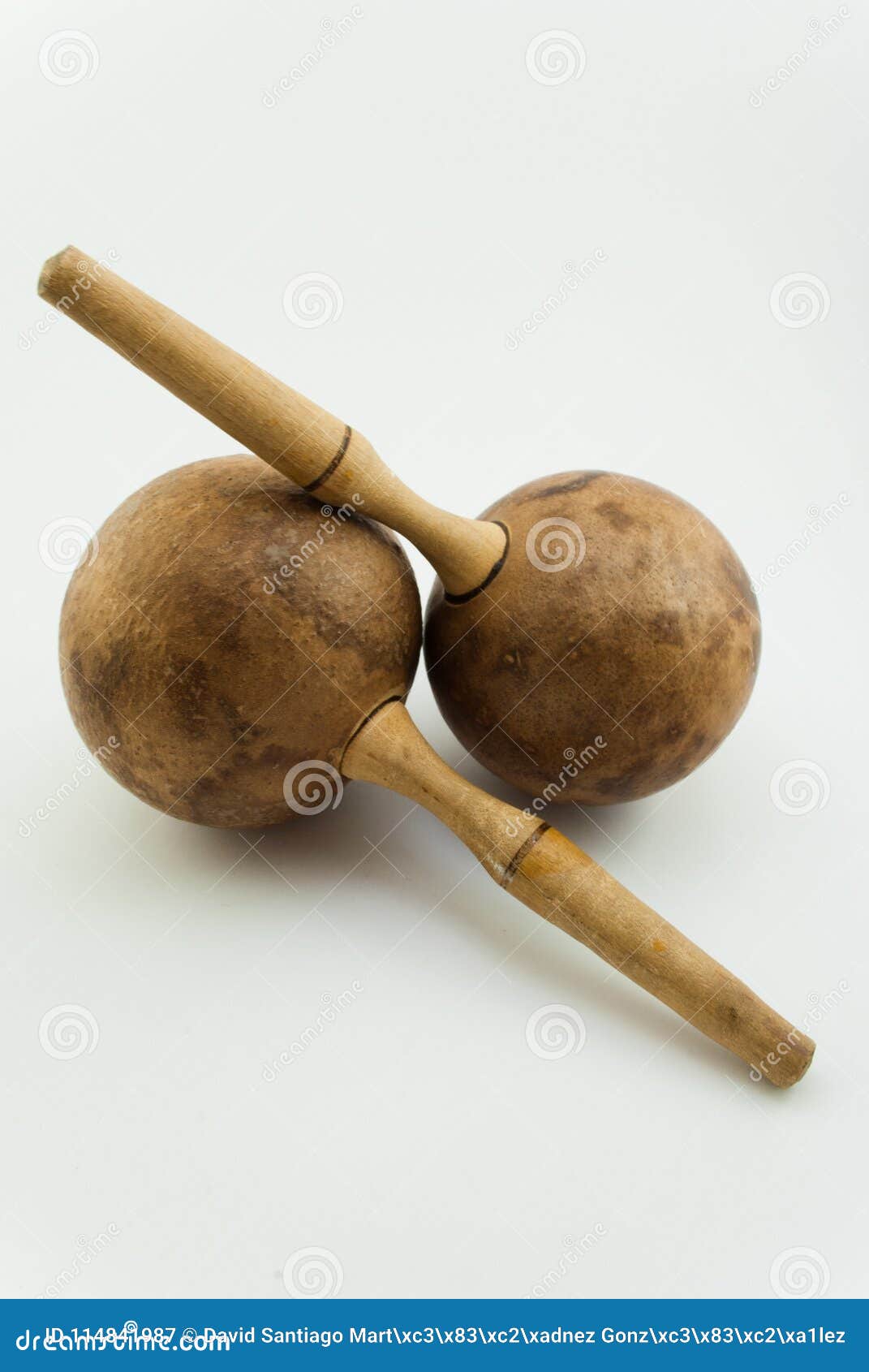 Maracas De La Madera De Cuba Imagen de archivo - Imagen de cuba, fondo ...