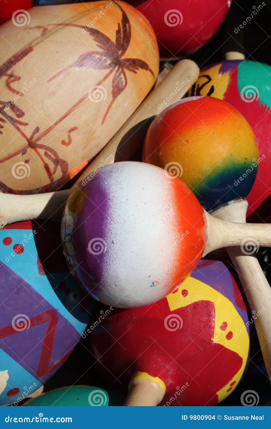 Maracas Mexicanos Coloridos Foto de archivo - Imagen de mercado ...