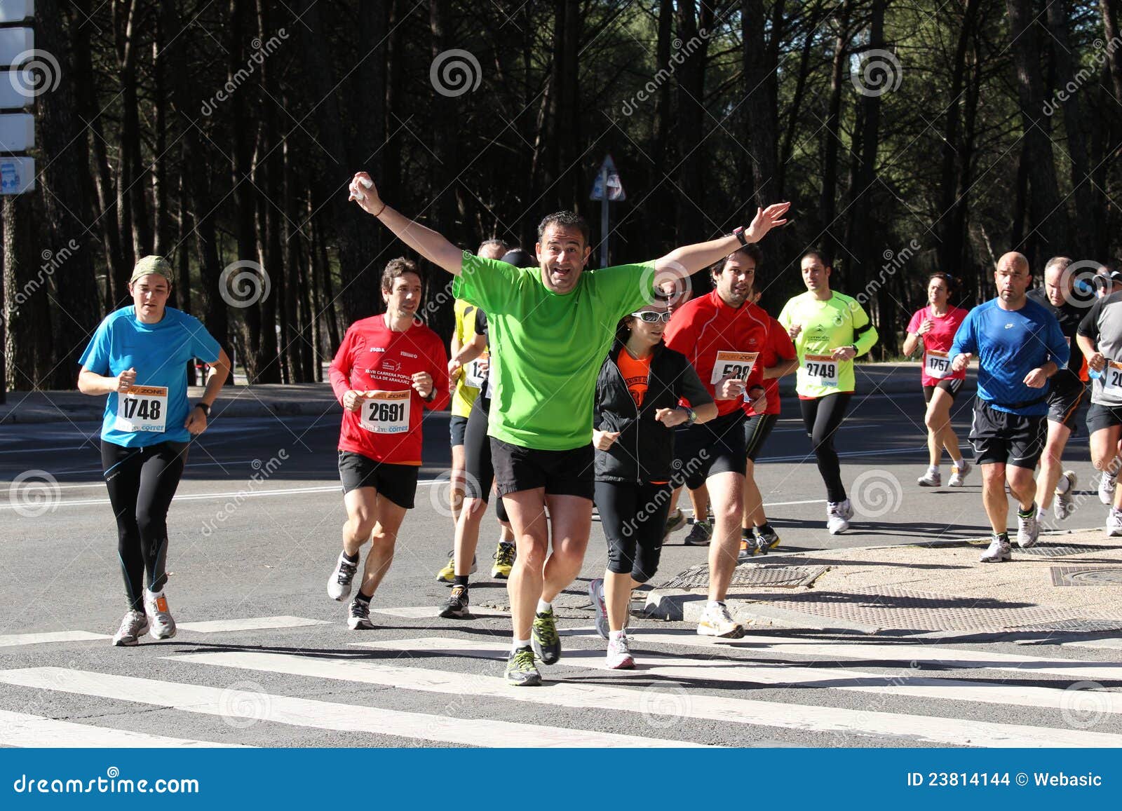 Marathon racers editorial stock image. Image of road - 23814144