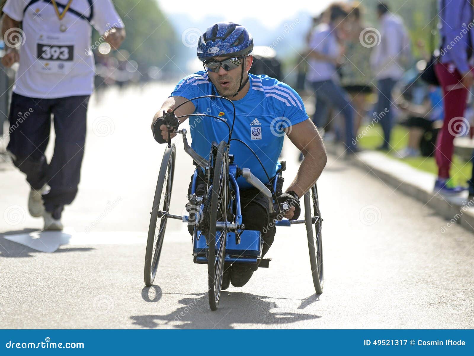 Marathon Runner editorial photography. Image of runner - 49521317