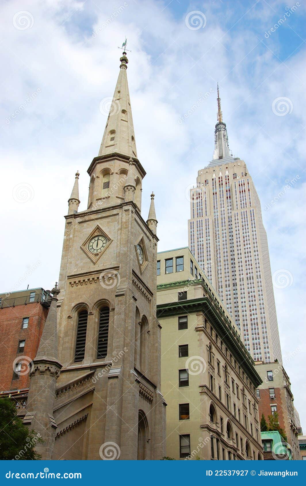 Marble Collegiate Church and Empire State Building Editorial ...