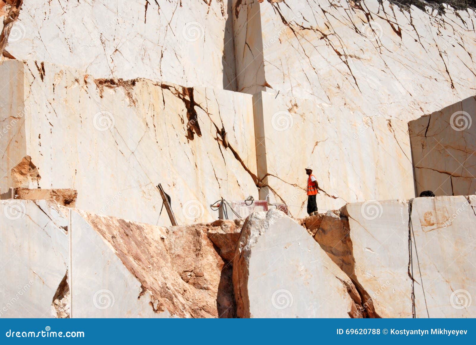 Marble Quarry Process Editorial Photo | CartoonDealer.com #69622953