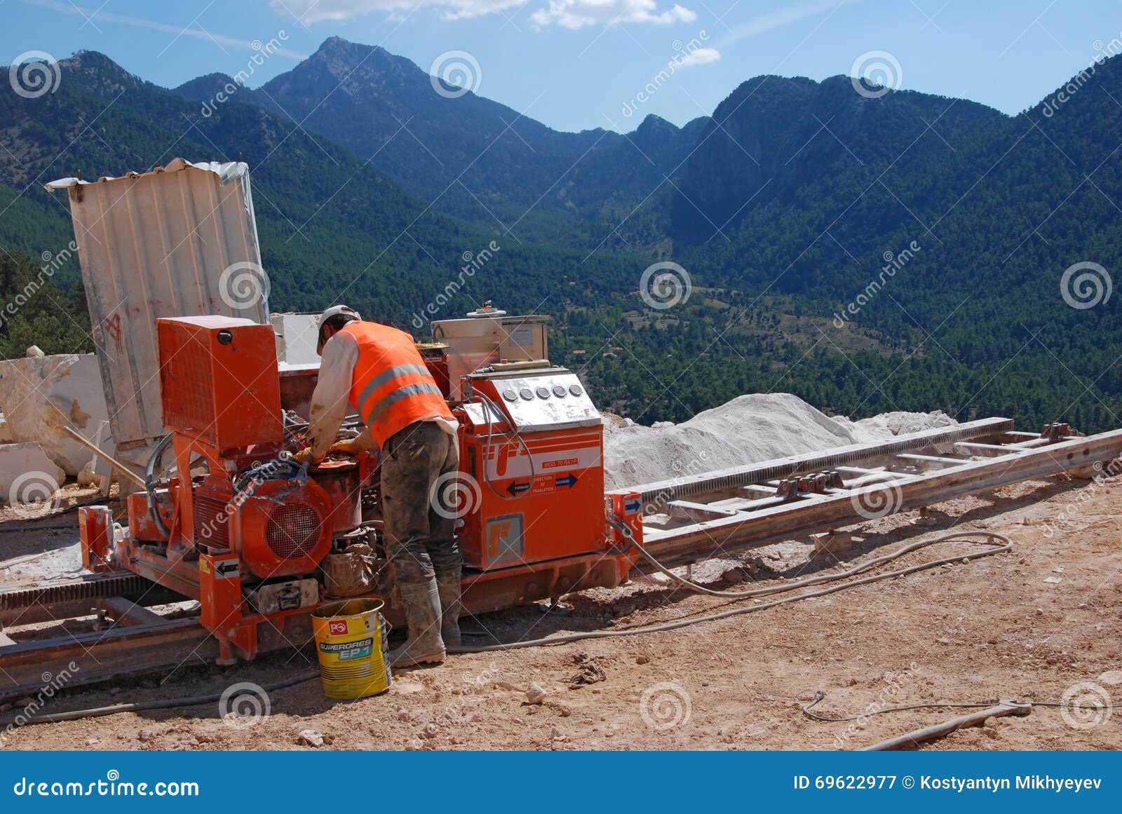 Marble quarry worker editorial photography. Image of worker - 69622977