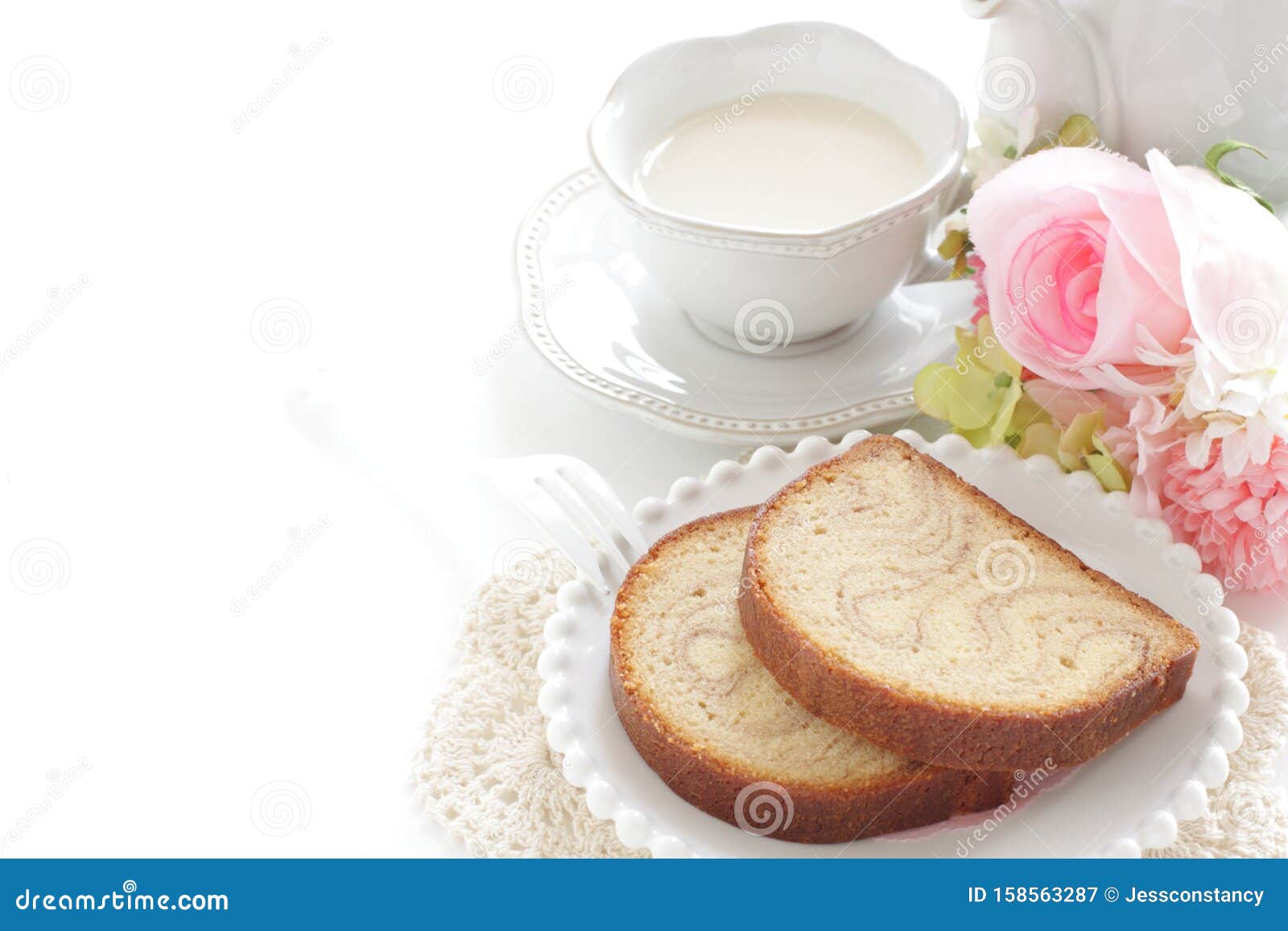 Marble Syrup in Around Cake Stock Image - Image of syrup, space: 158563287