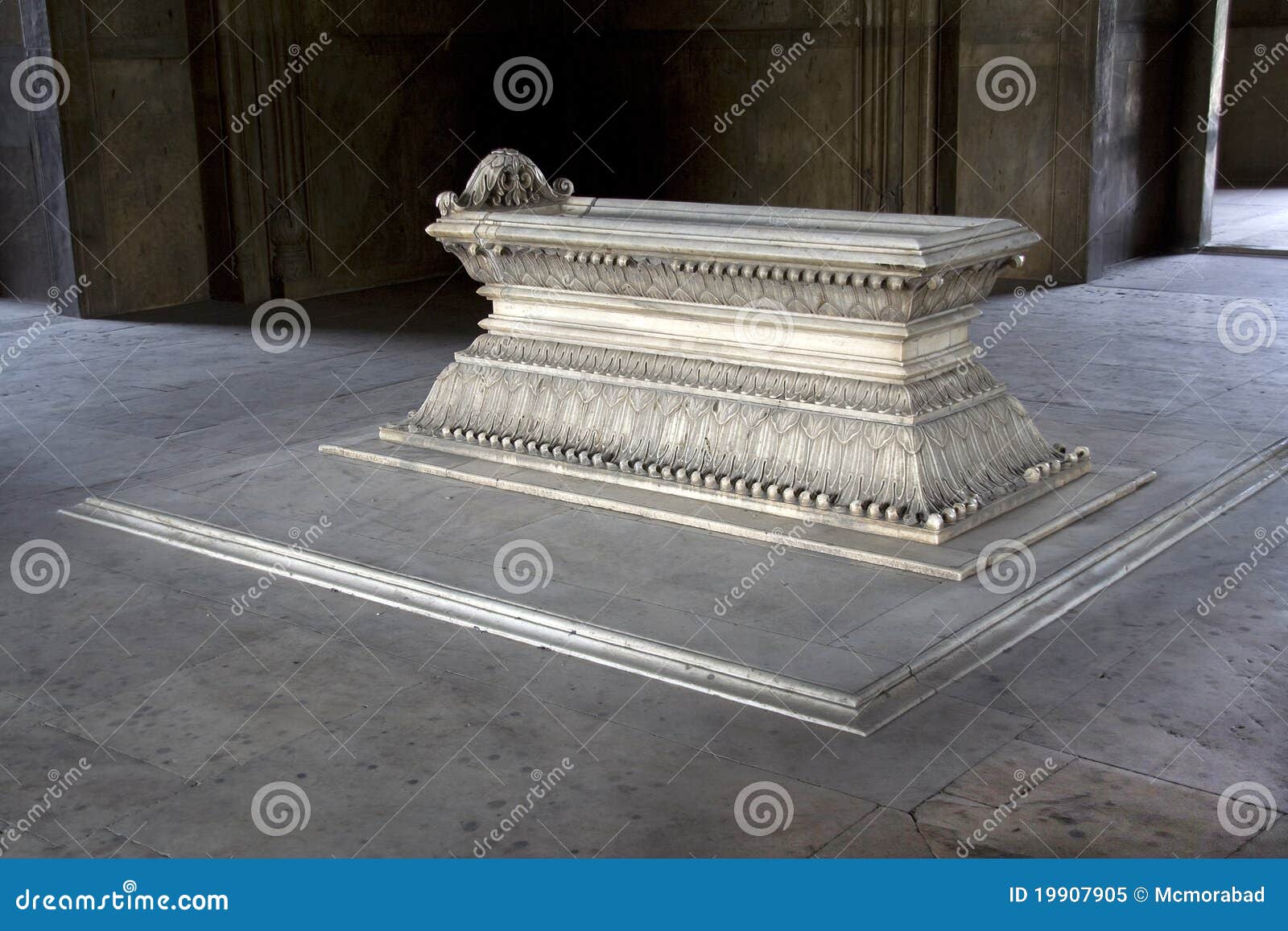 Marble Tomb Monument editorial image. Image of memorial - 19907905