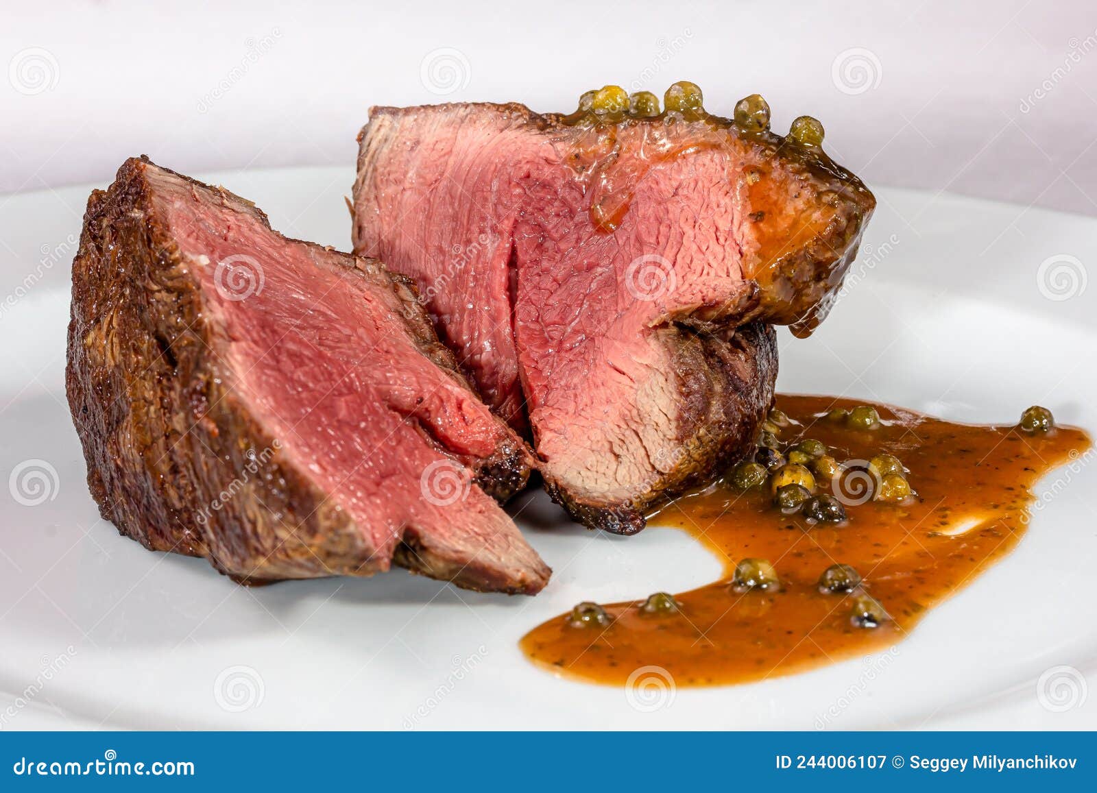 Marbled Beef Minion Steak Fried Properly so that the Middle is Pink ...