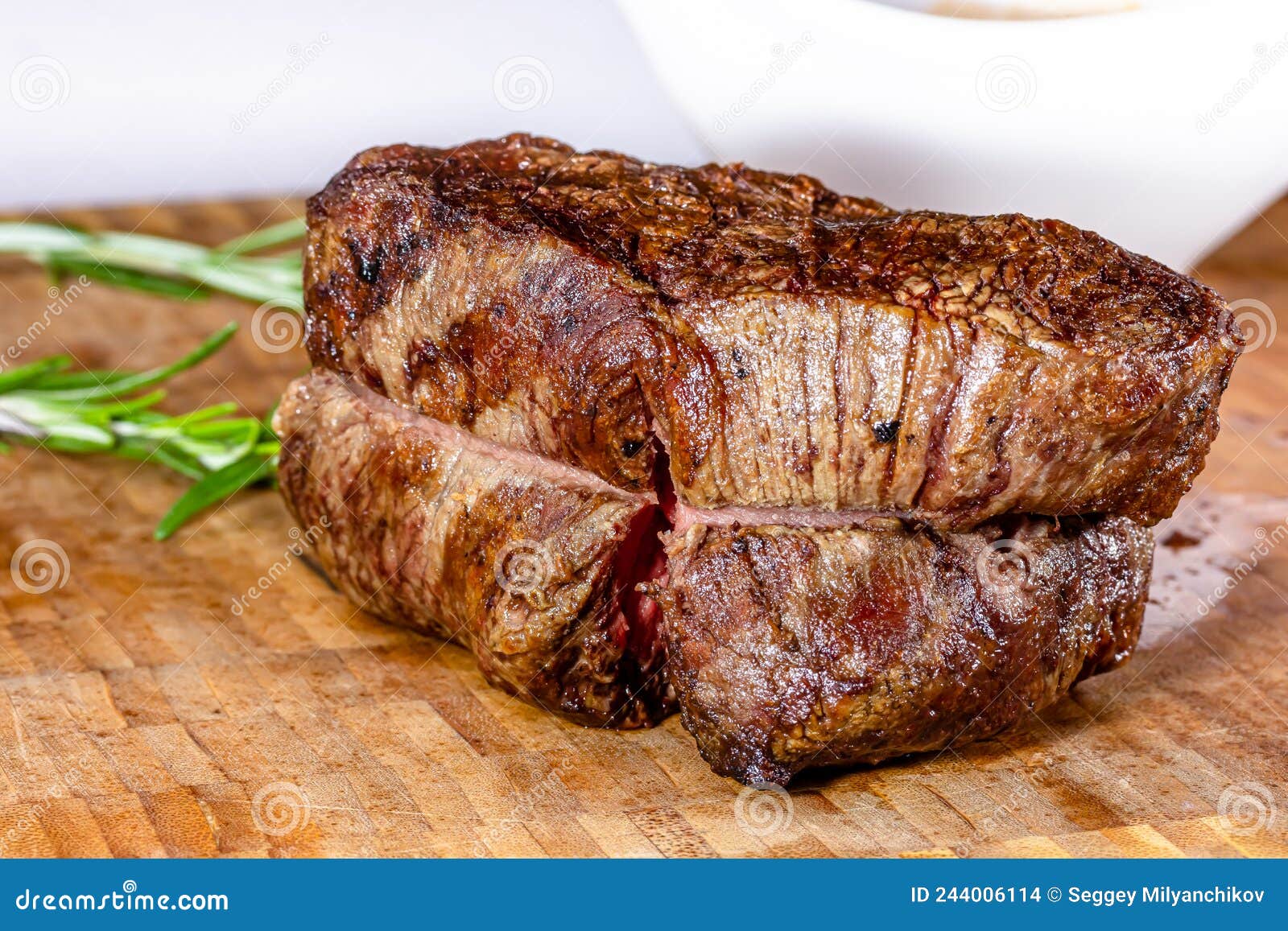 Marbled Beef Minion Steak Fried Properly so that the Middle is Pink ...