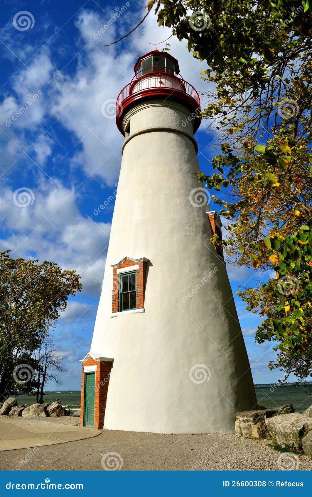 Marblehead Lighthouse - Ohio Stock Photo - Image of outside, head: 26600308
