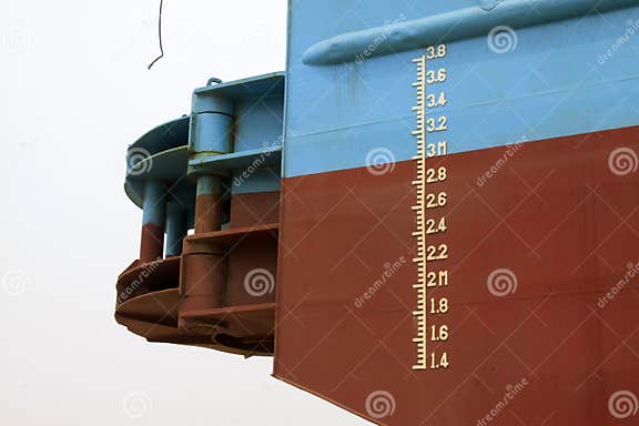 Marca De Plimsoll En La Nave Imagen de archivo - Imagen de marca ...