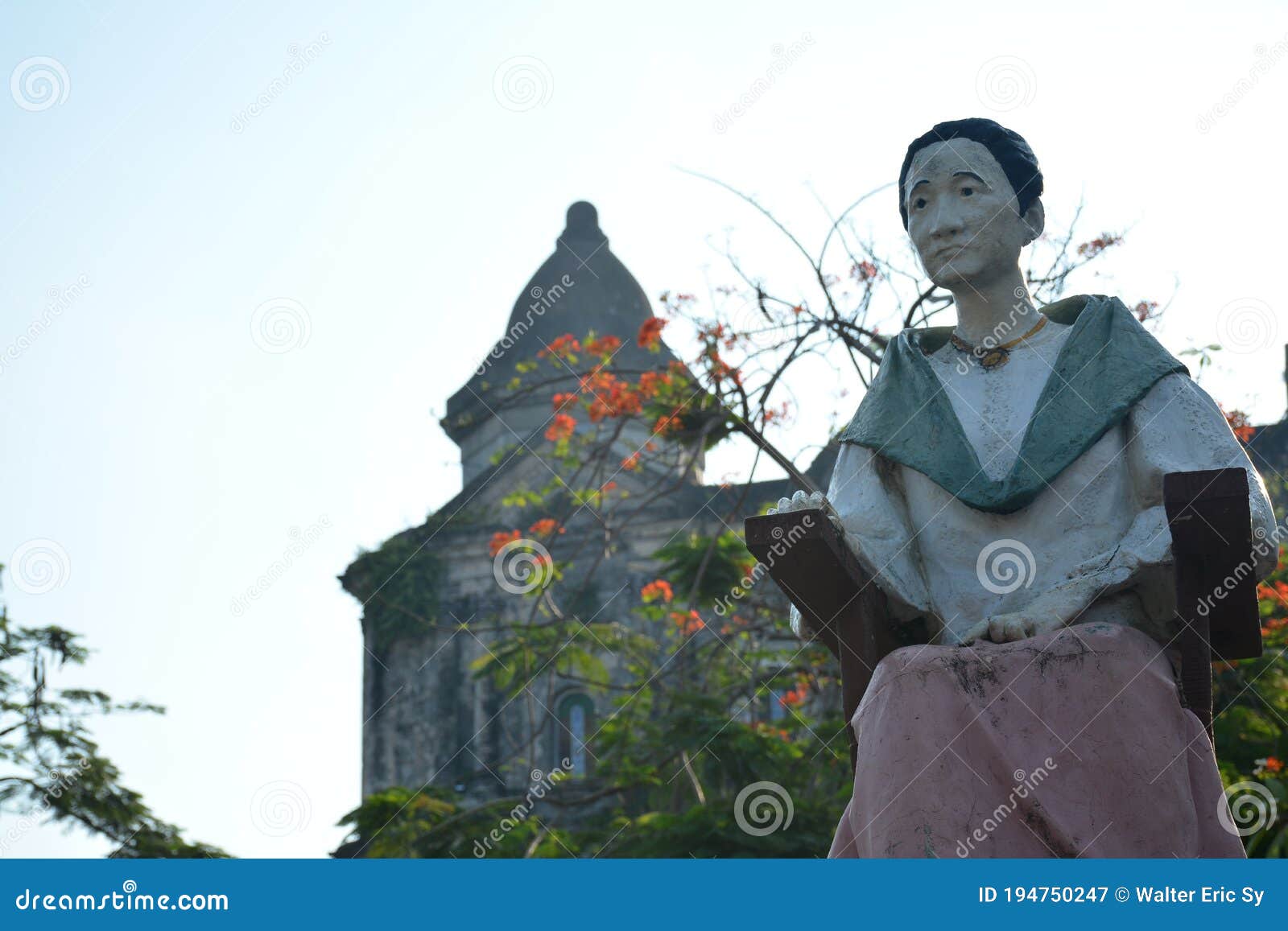 Marcela Agoncillo Statue in Batangas, Philippines Editorial Photography ...