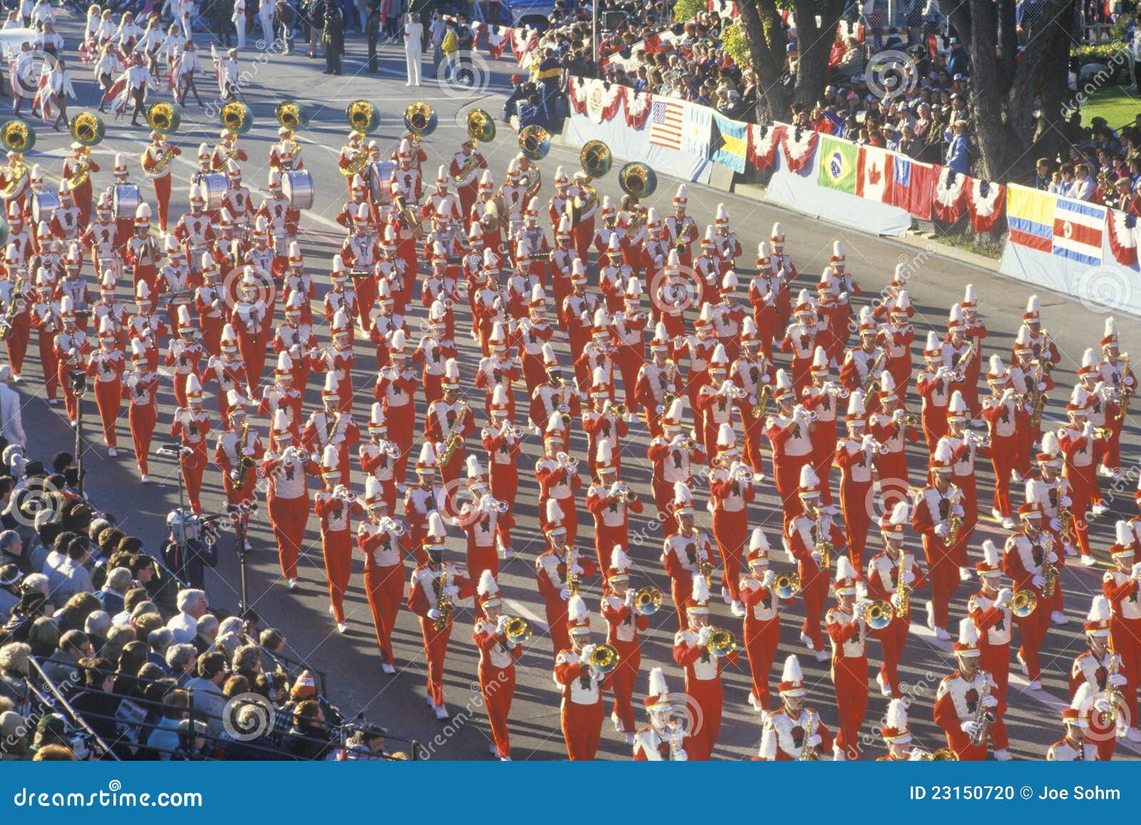 Marching Band in Rose Parade, CA Editorial Image - Image of people ...
