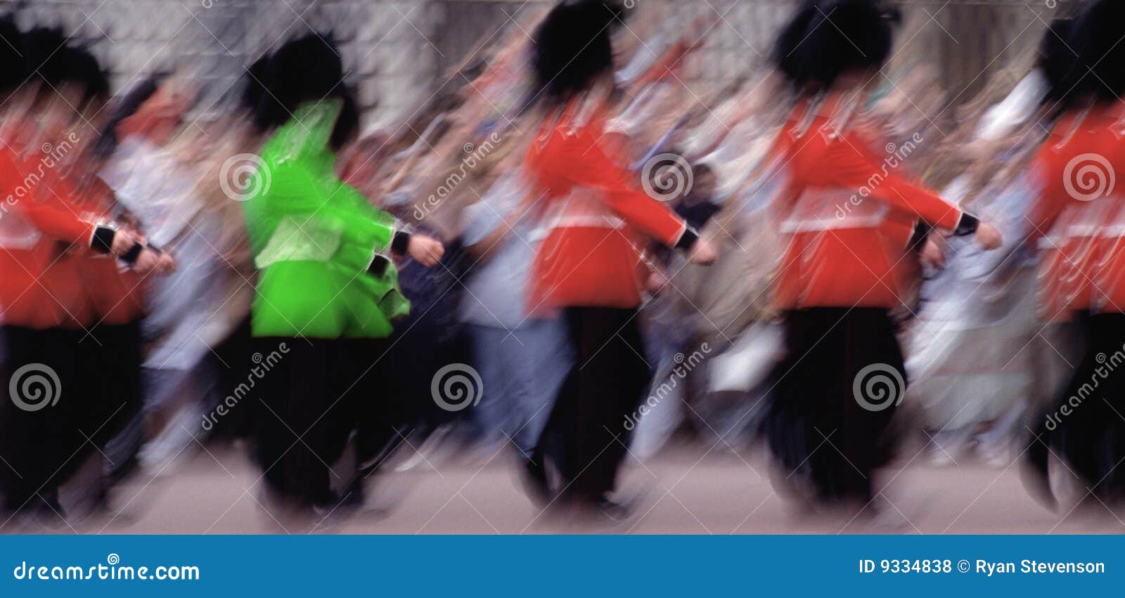 Marching Royal Guards stock photo. Image of buckingham - 9334838