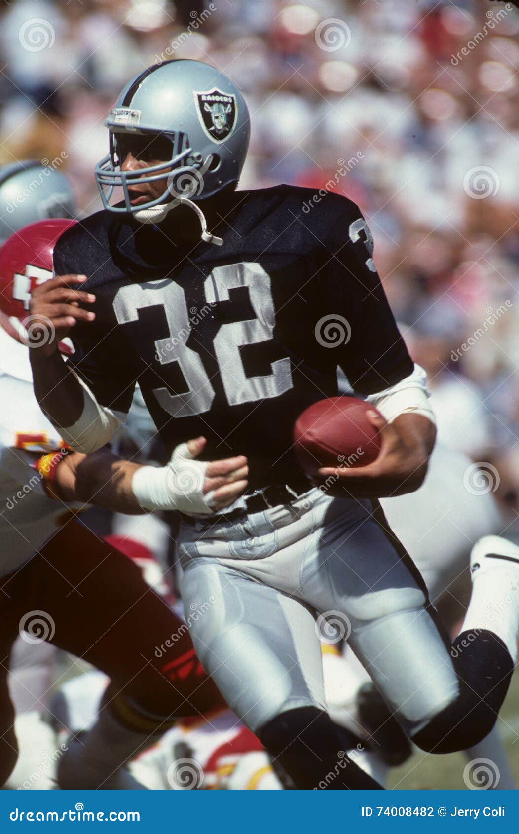 Marco Allen fotografía editorial. Imagen de tomas, retroceder - 74008482