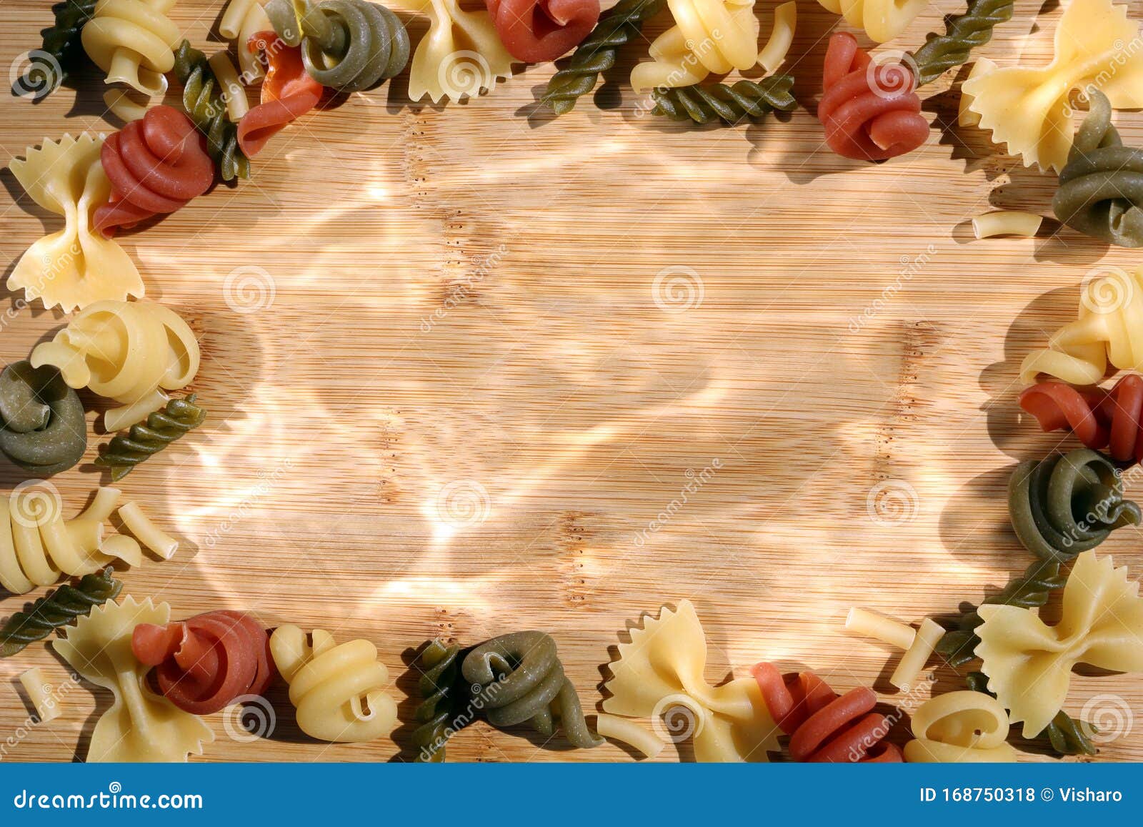 Marco Pasta foto de archivo. Imagen de color, torceduras - 168750318