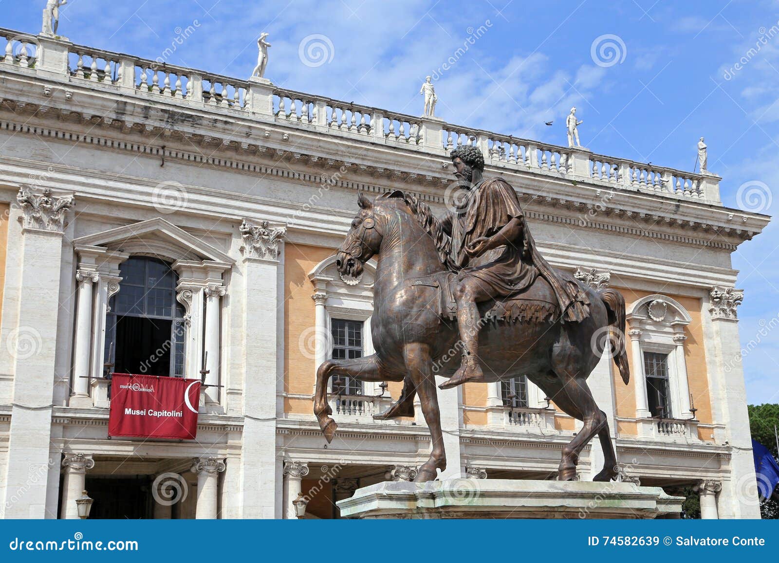 Marcus Aurelius Su Capitol Hill Roma - in Italia Immagine Stock ...