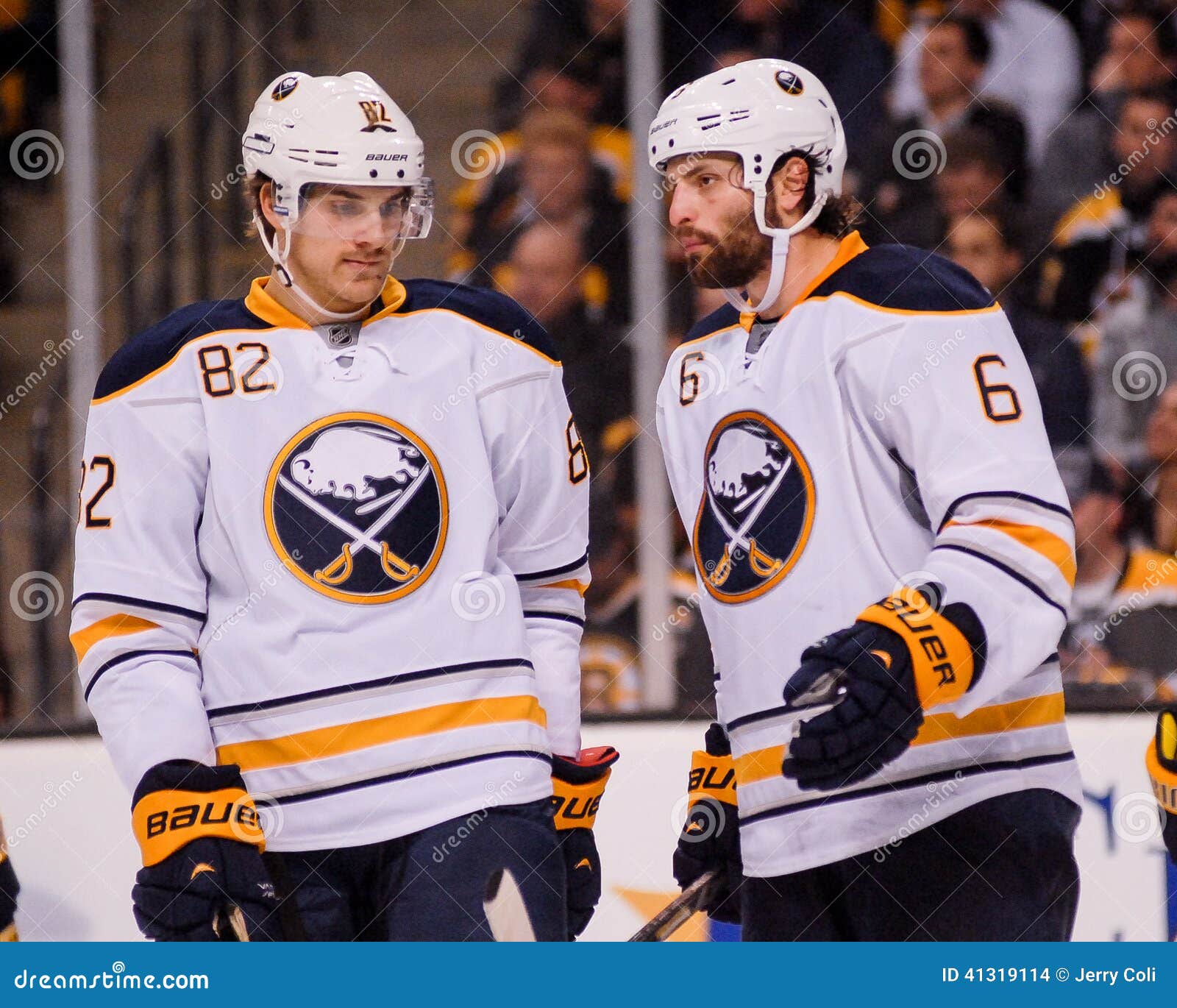 Marcus Foligno Y Mike Weber, Buffalo Sabres Imagen de archivo editorial ...