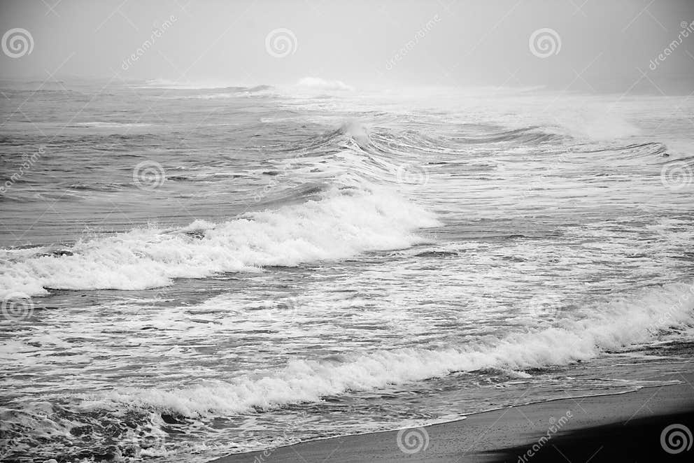 Mare agitato fotografia stock. Immagine di movimento - 90945396