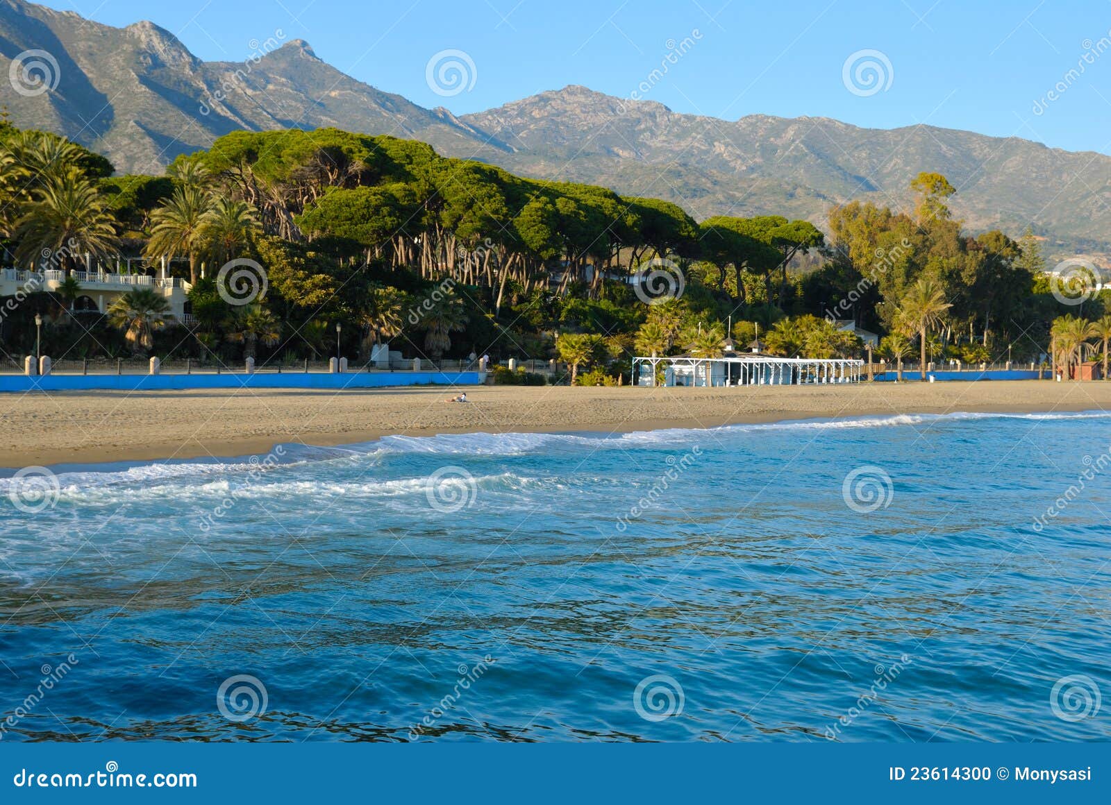 Mare di Marbella fotografia stock. Immagine di feste - 23614300