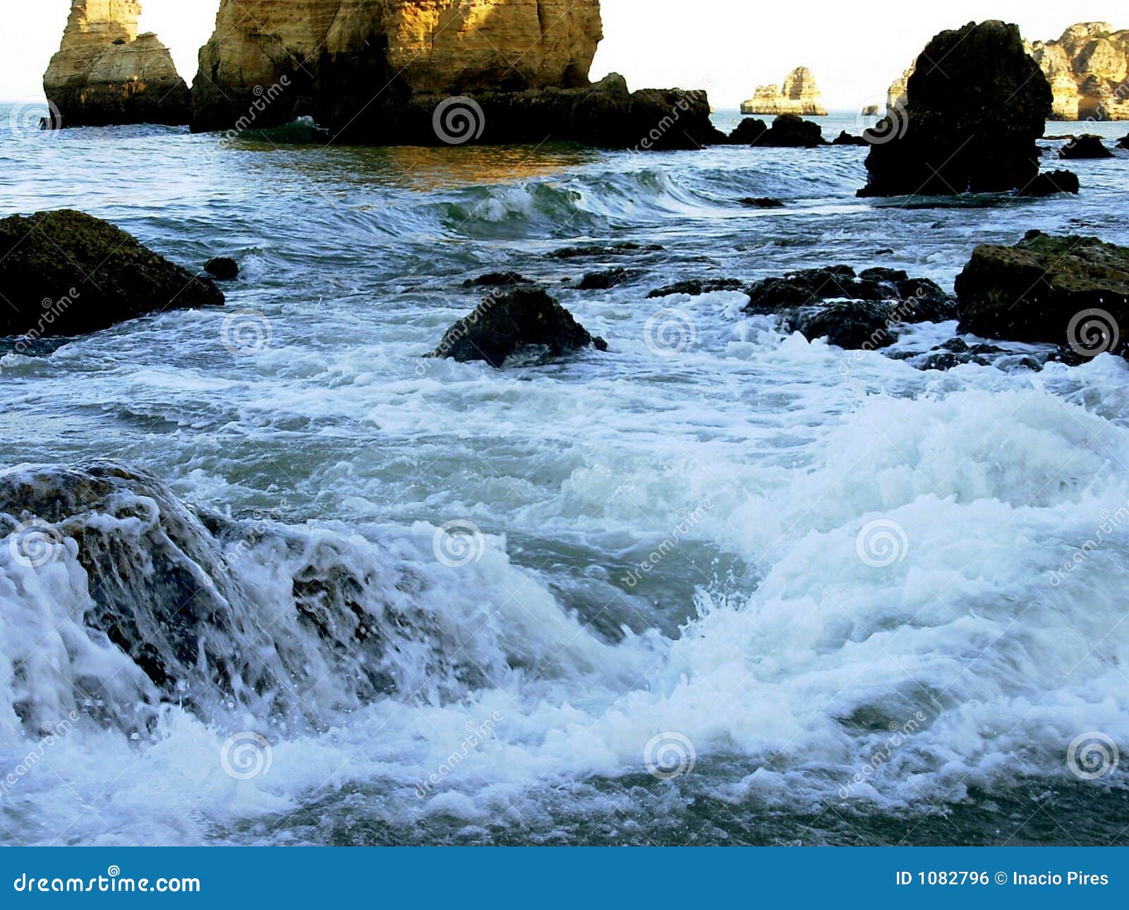Mare a Lagos II fotografia stock. Immagine di roccioso - 1082796