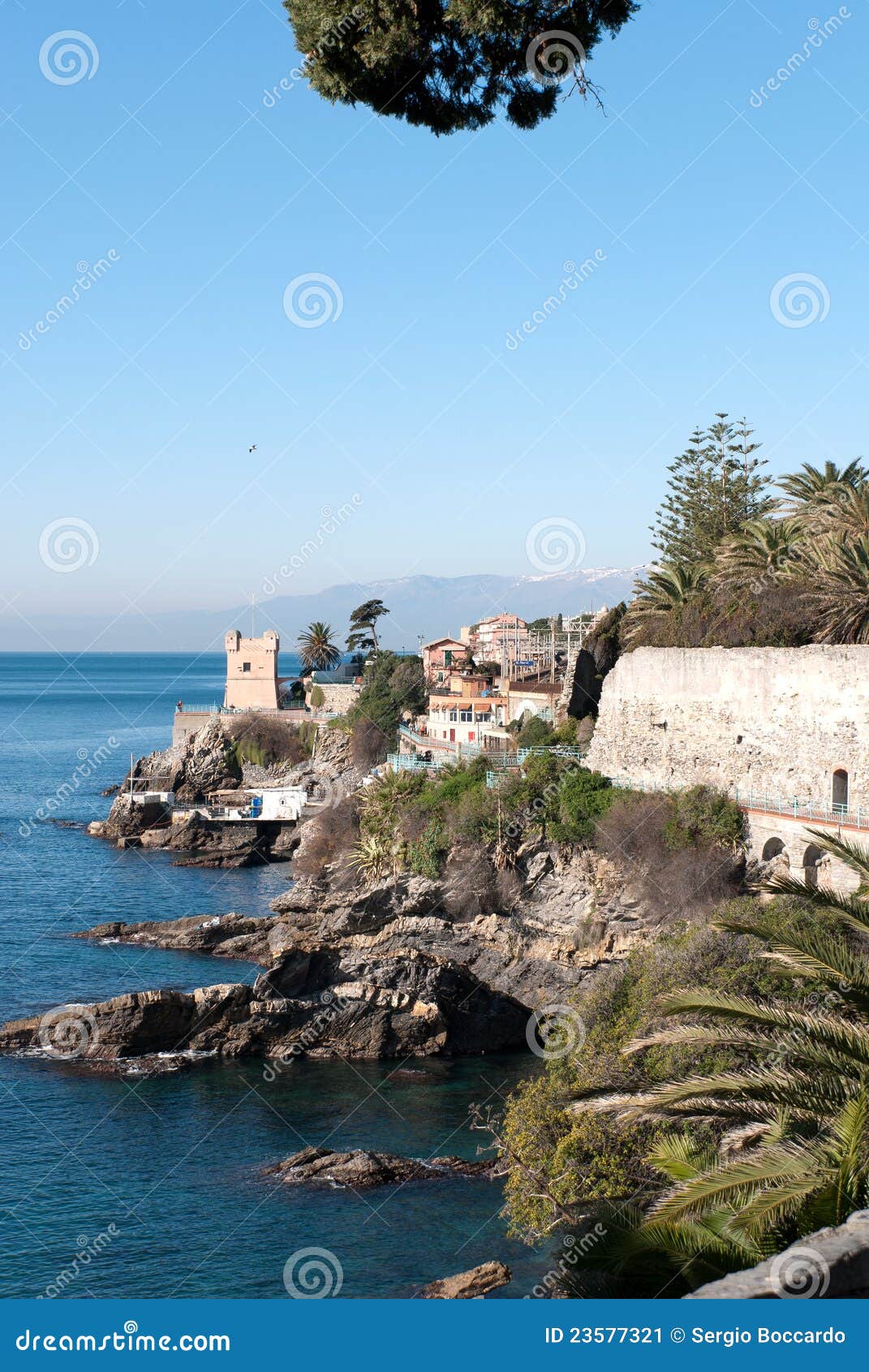 Mare Sul Litorale Di Genova Immagine Stock - Immagine di genova ...