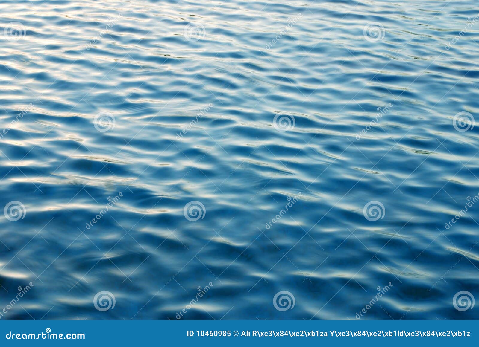 Mare verde blu immagine stock. Immagine di modello, calma - 10460985